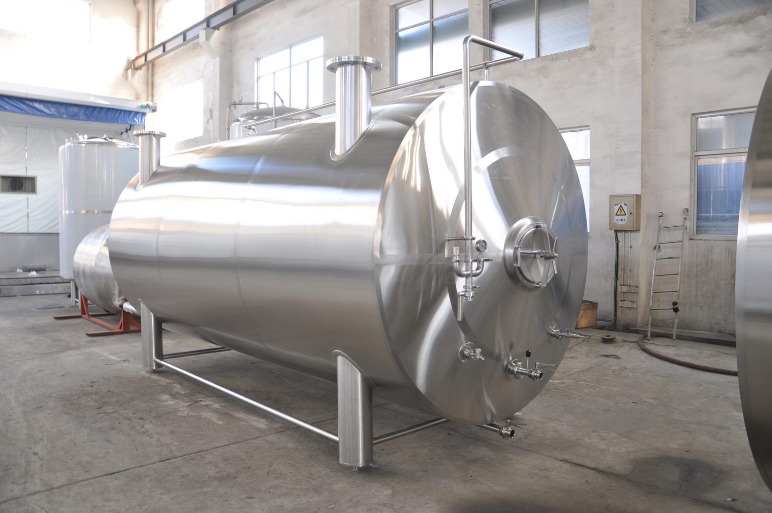 horizontal lagering tanks