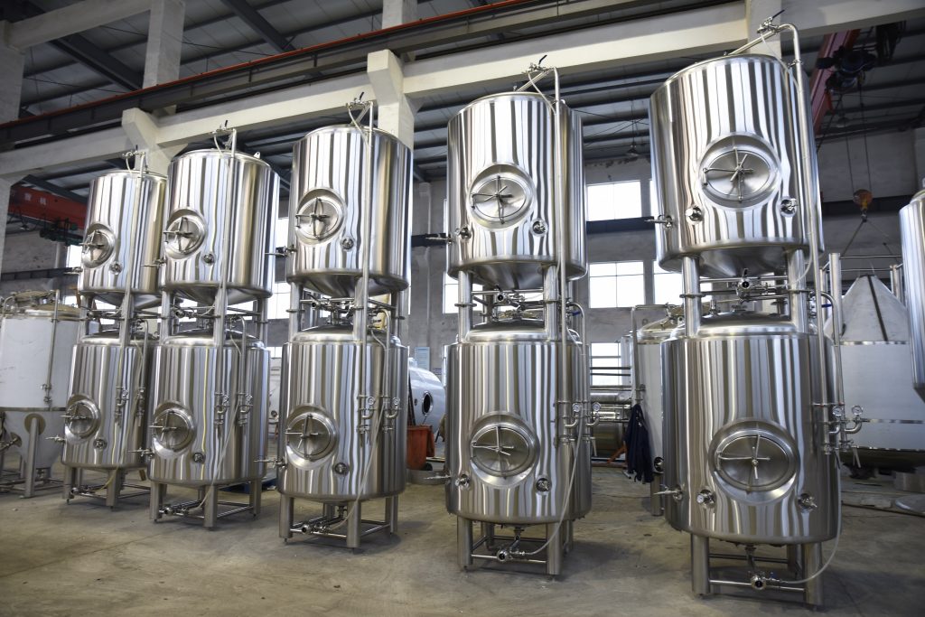 Brewery Vessels – Cellar Tanks