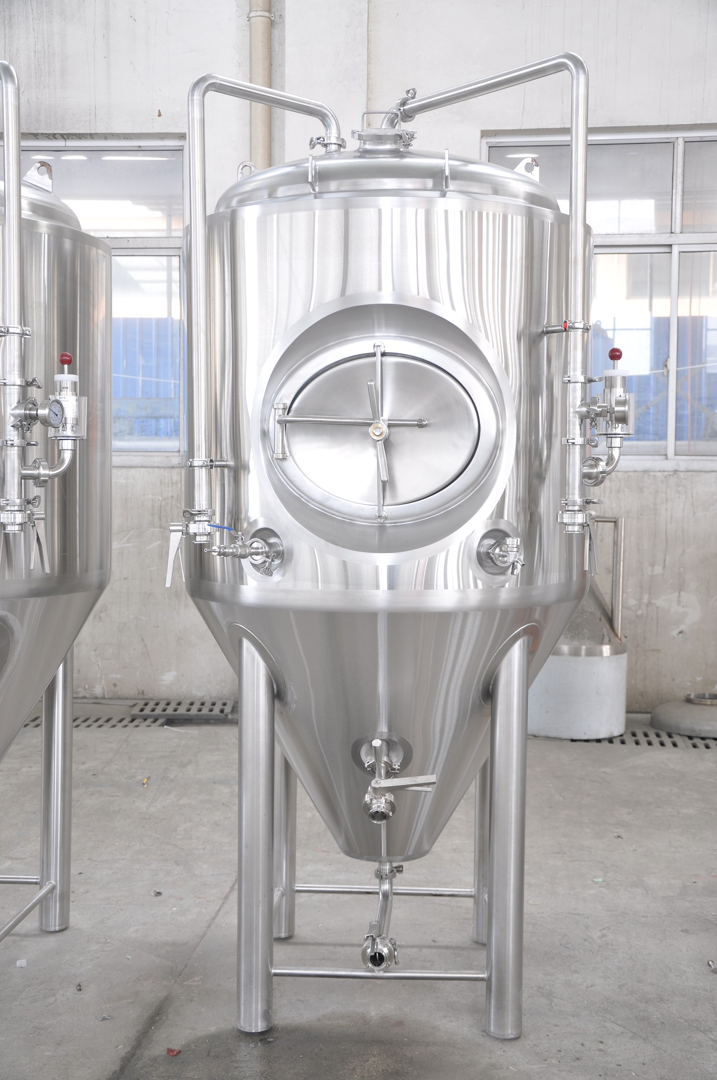 600L conical fermentation tank/stainless steel fermenting tanks/beer ...
