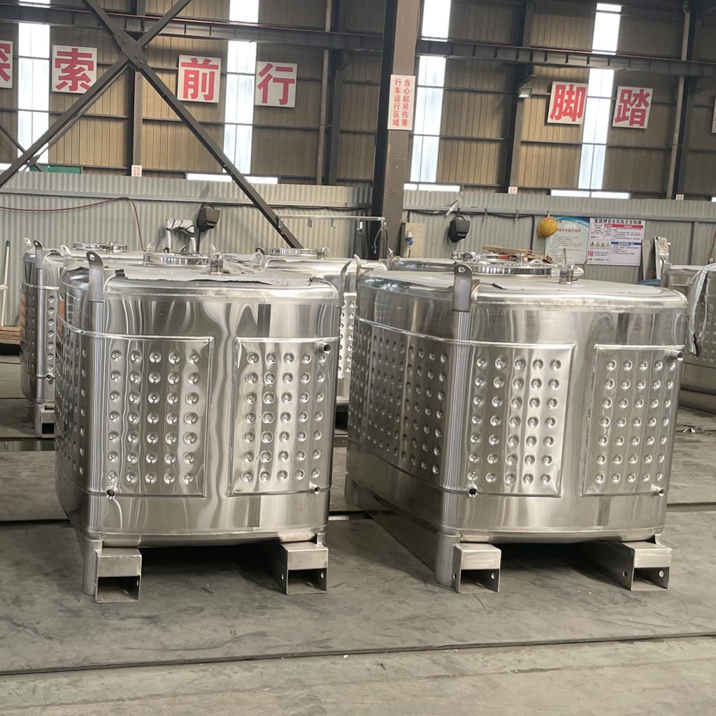 square wine tank, square tank, rectangular stacking tank, stackable ...