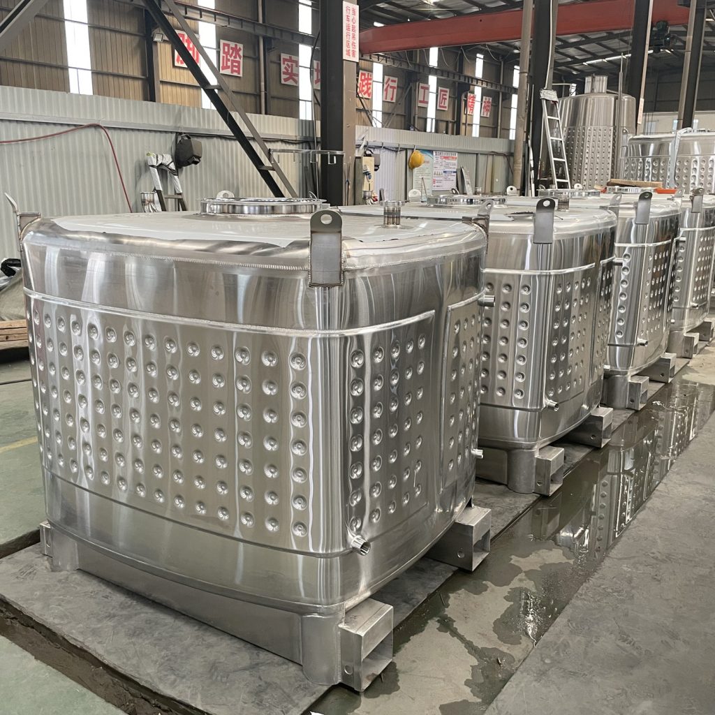 square wine tank, square tank, rectangular stacking tank, stackable ...