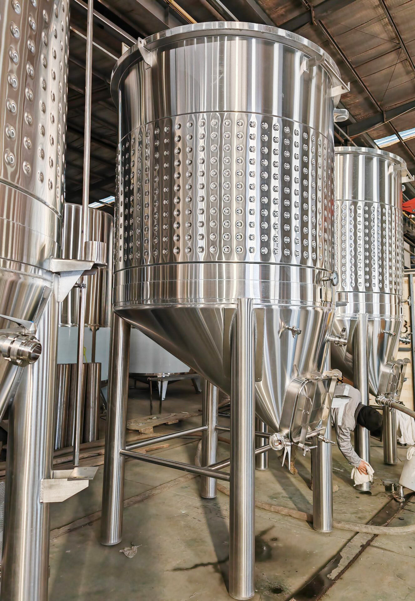 floating lid wine tank, floating top wine tank, variable capacity wine ...